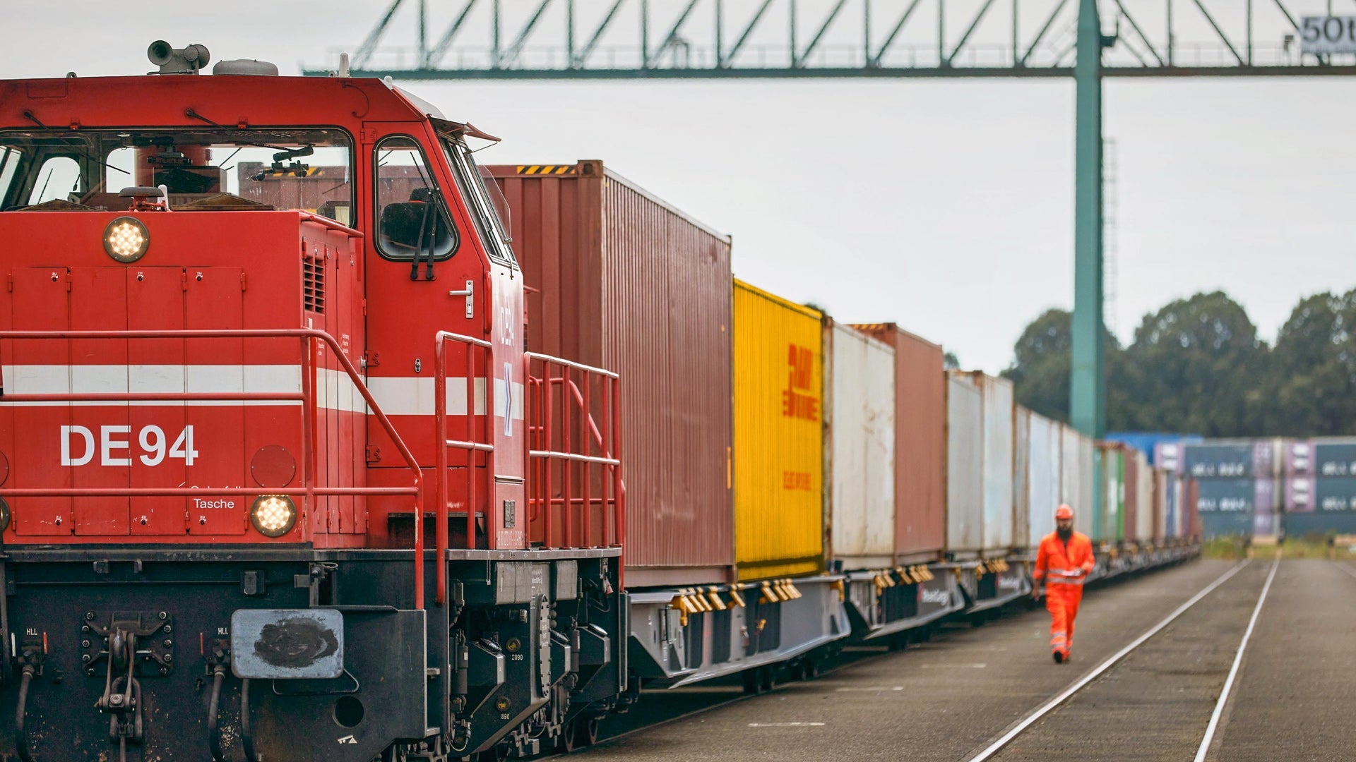 How Proper Engine Oil Maintenance Extends the Life of G5 Railroad Loco